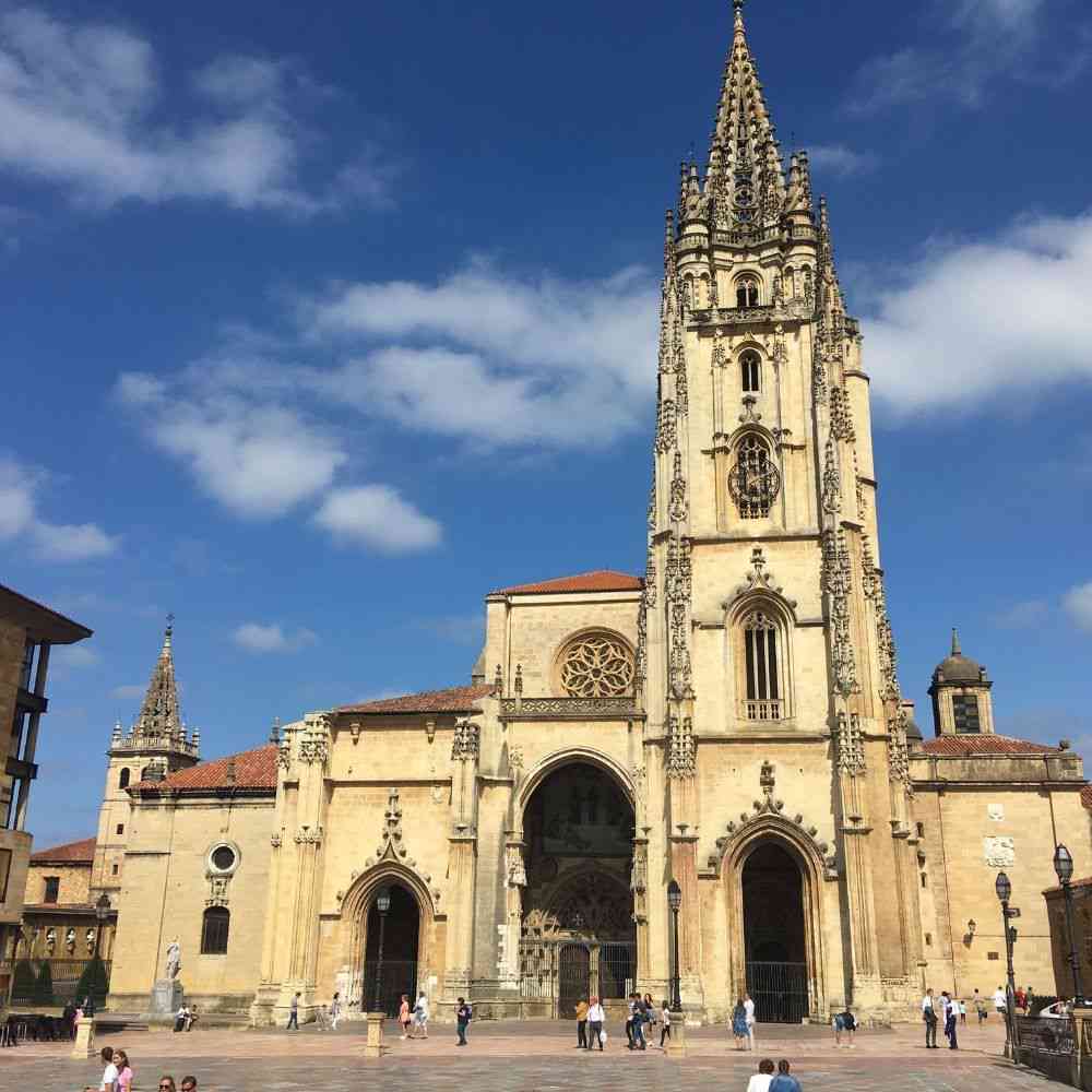 Trains to Oviedo