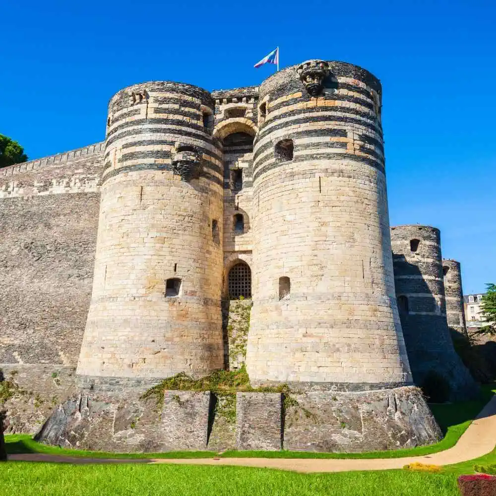 Trains to Angers from $ 11.79